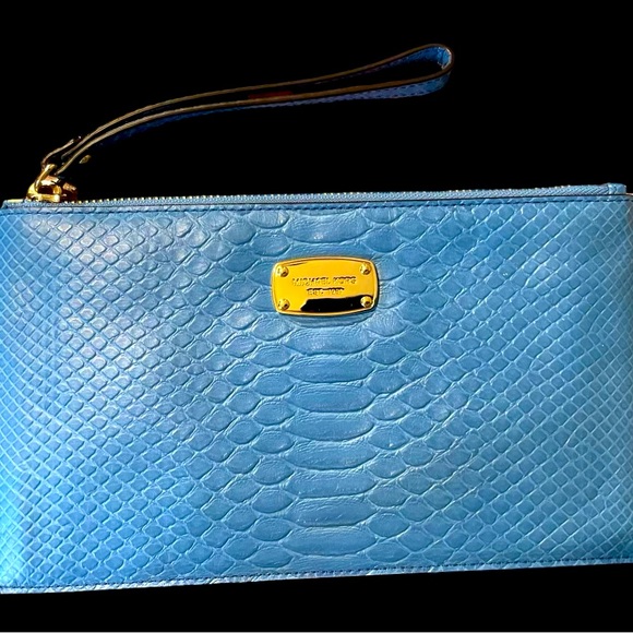 Michael Kors | Bags | Michael Kors Blue Wristlet Snake Skin Printed A ...